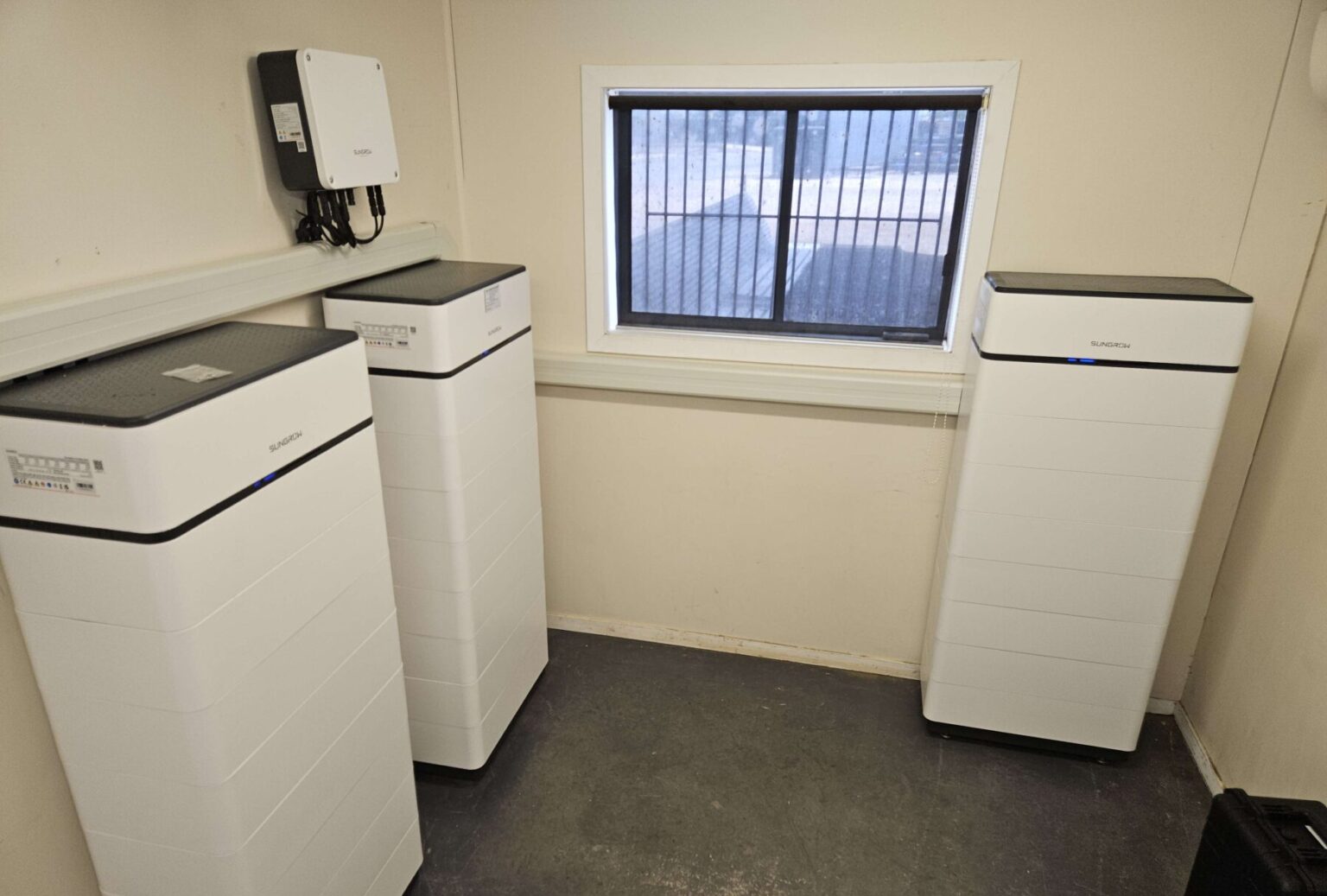 Solar Battery Safety: What You Need to Know - GI Energy